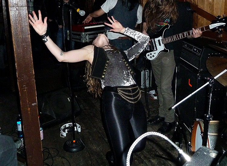 Ruby the Hatchet & The Well | rockstage-riot-rheinmain.de